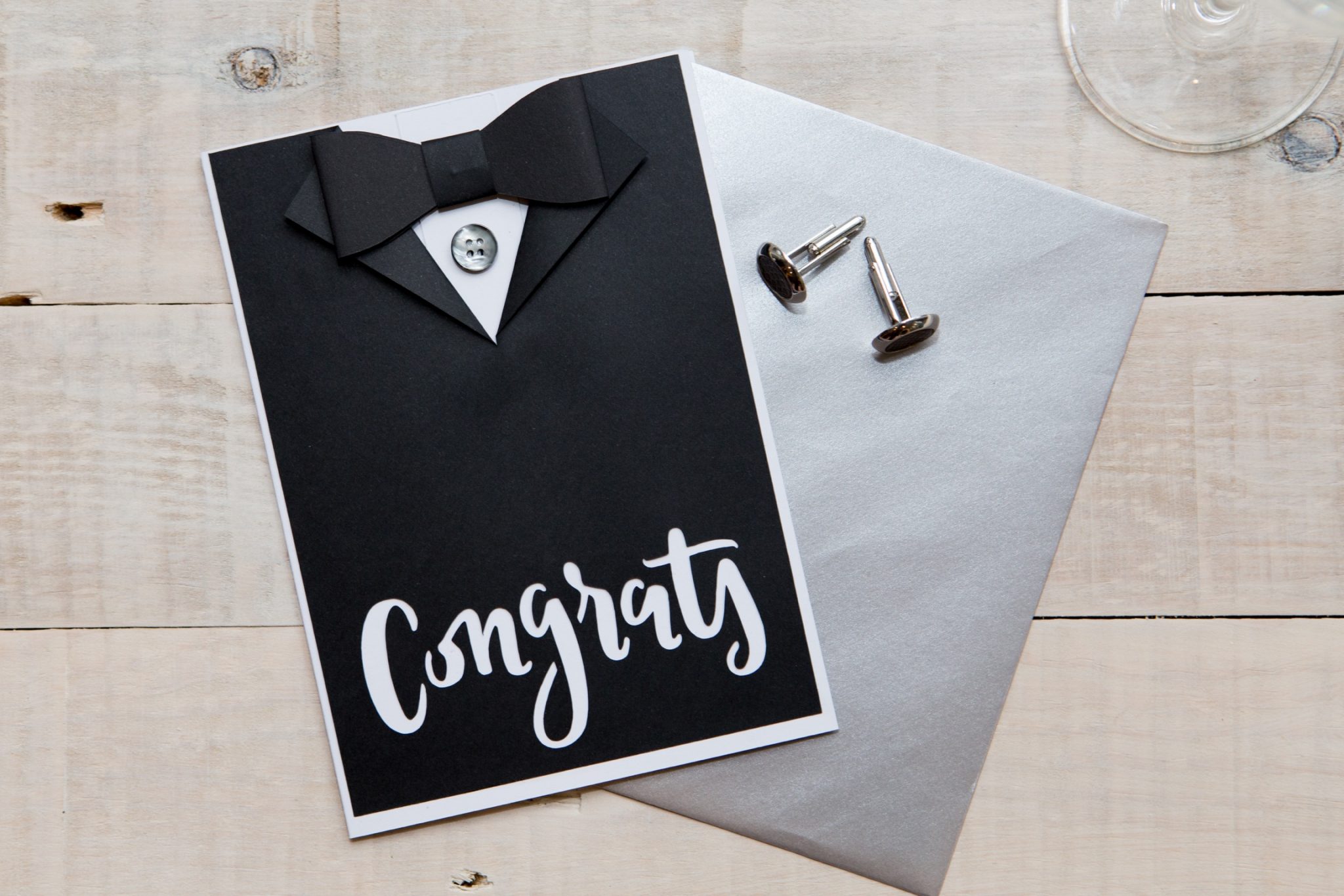 How to Design an Etsy Cover Photo + Launch Your Online Shop - Looka