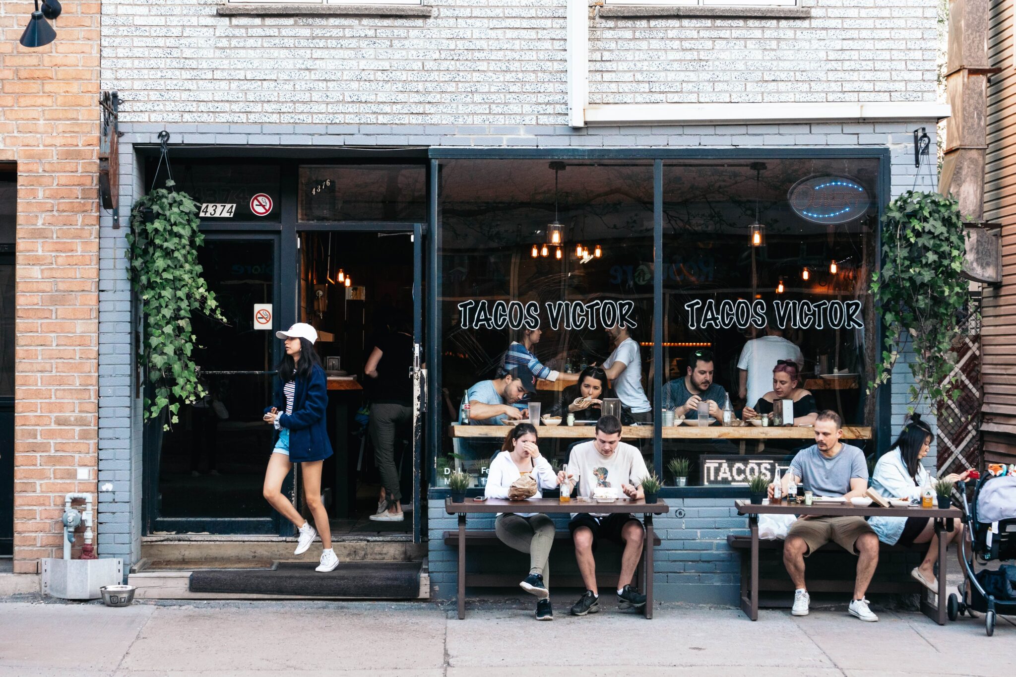A 10-Step Restaurant Branding Checklist | Looka