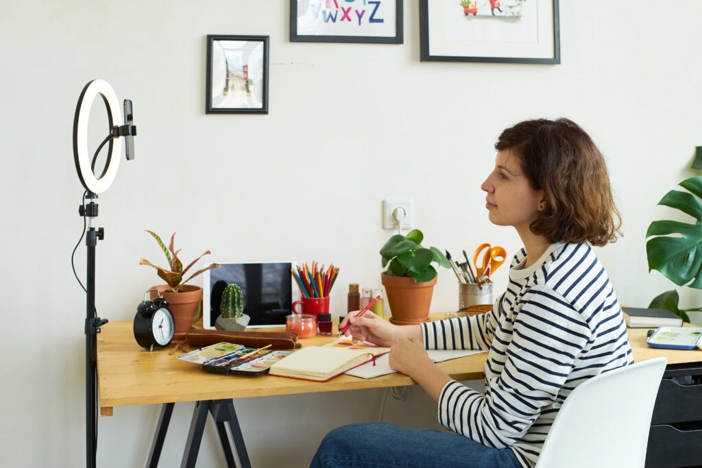 12 Video Recording Tips for A Shoestring Budget | Looka