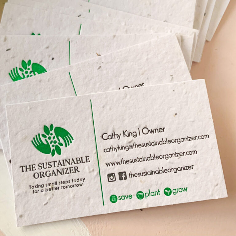 10 Striking Business Card Trends of 2023 (+ 40 Examples) | Looka