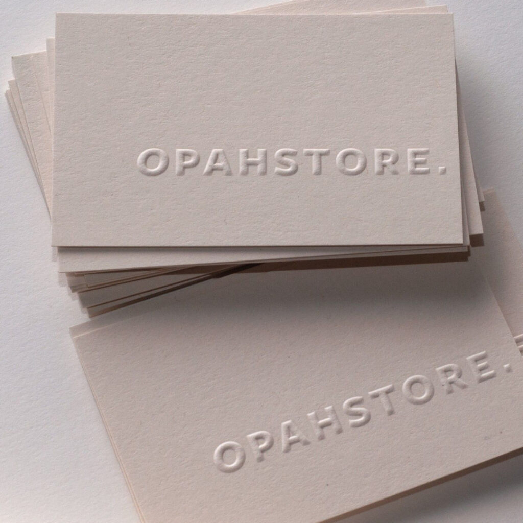 10 Striking Business Card Trends of 2023 (+ 40 Examples) | Looka