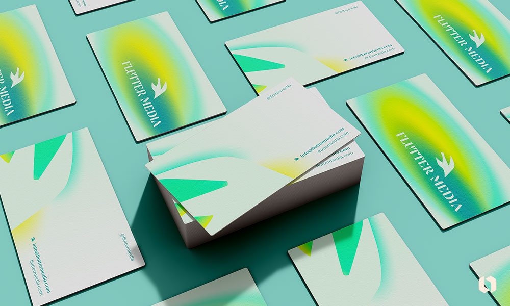 16 Striking Business Card Trends of 2025 (+ 54 Examples) | Looka